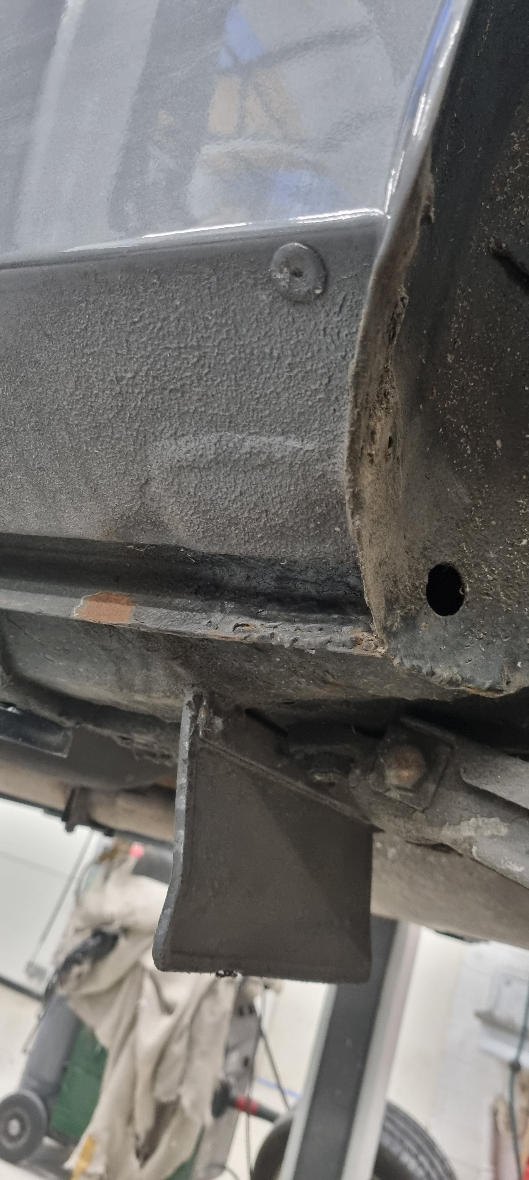 Saab rust repairs update – Fixing C6622