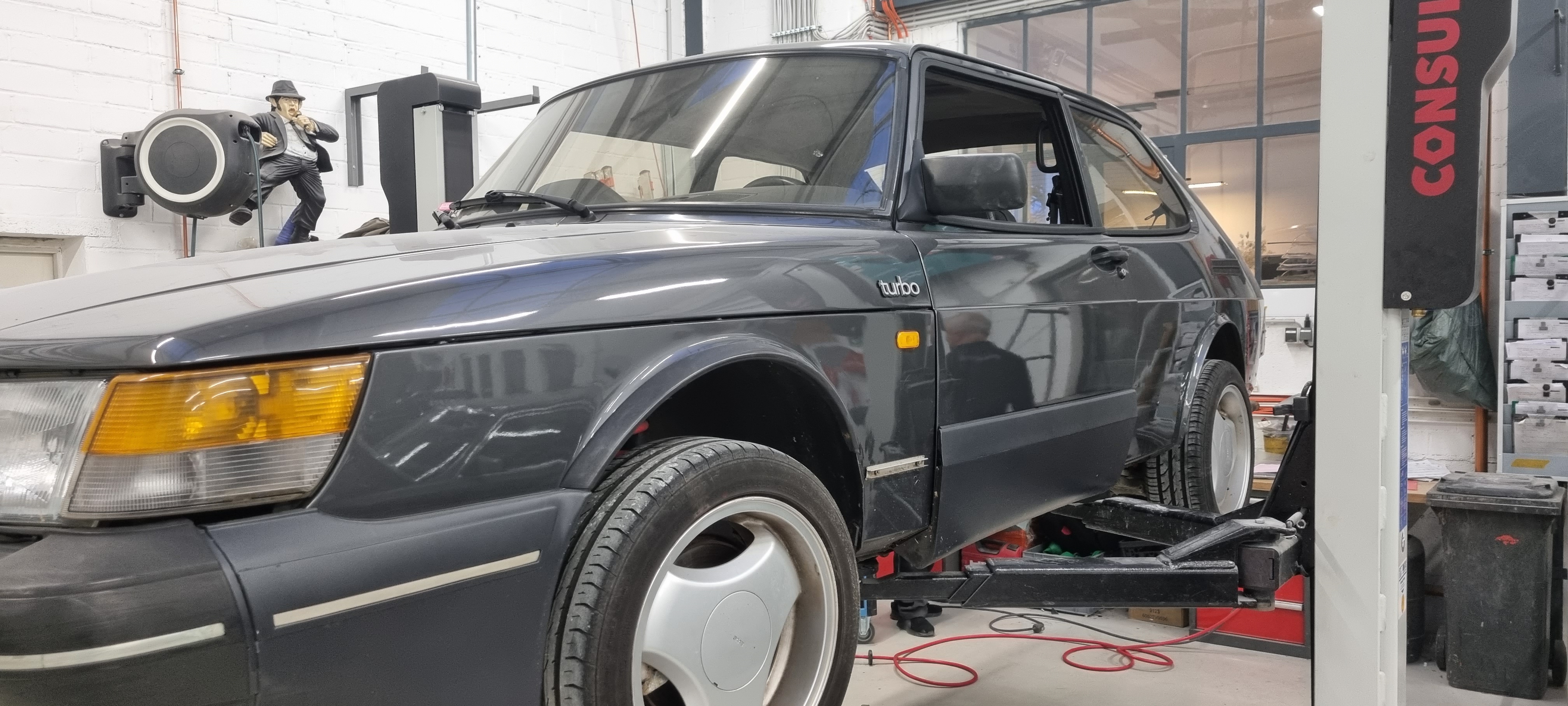 Saab rust repairs update – Fixing C6622