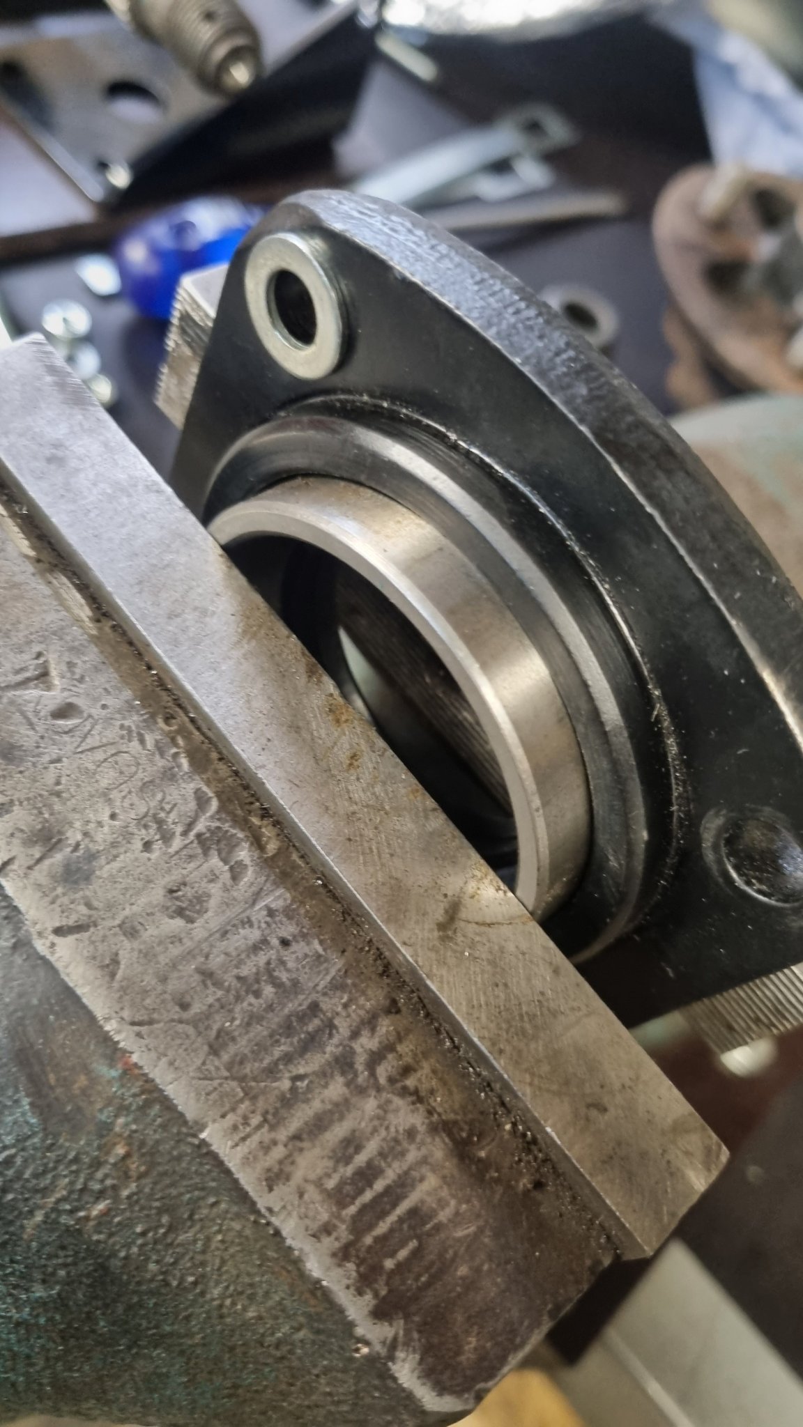 MGB rear axle overhaul – Part 2 – reassembly – Fixing C6622